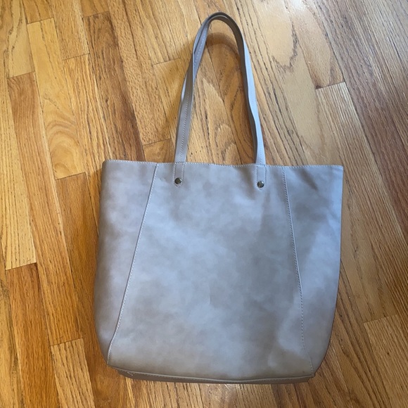 Universal Thread | Bags | Large Faux Leather Tote | Poshmark